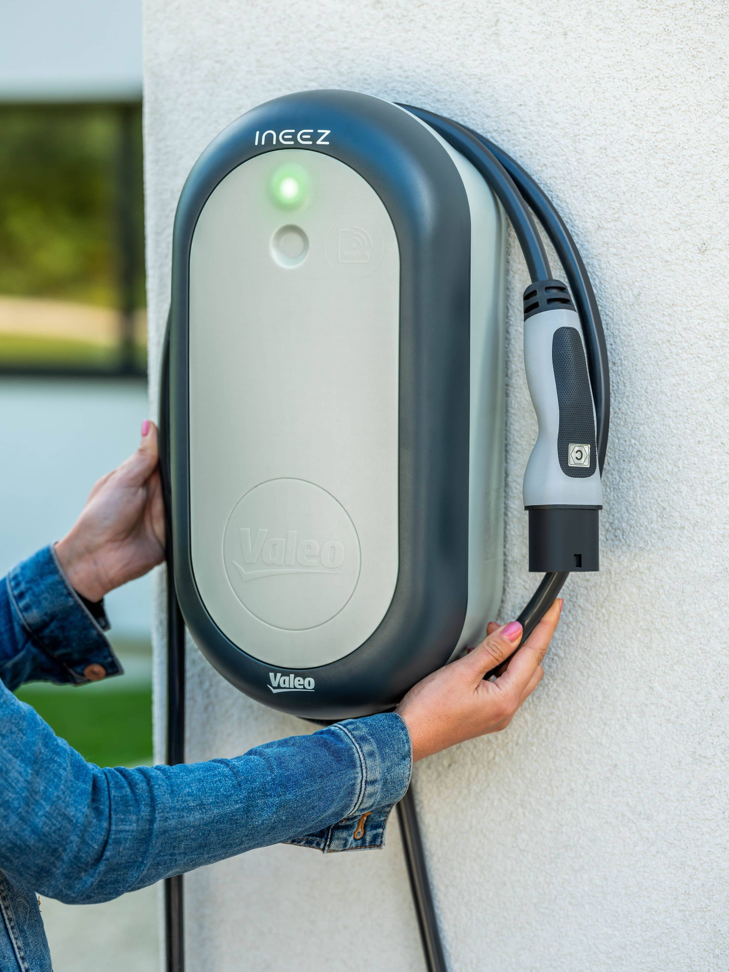 Ineez | The local charger for home