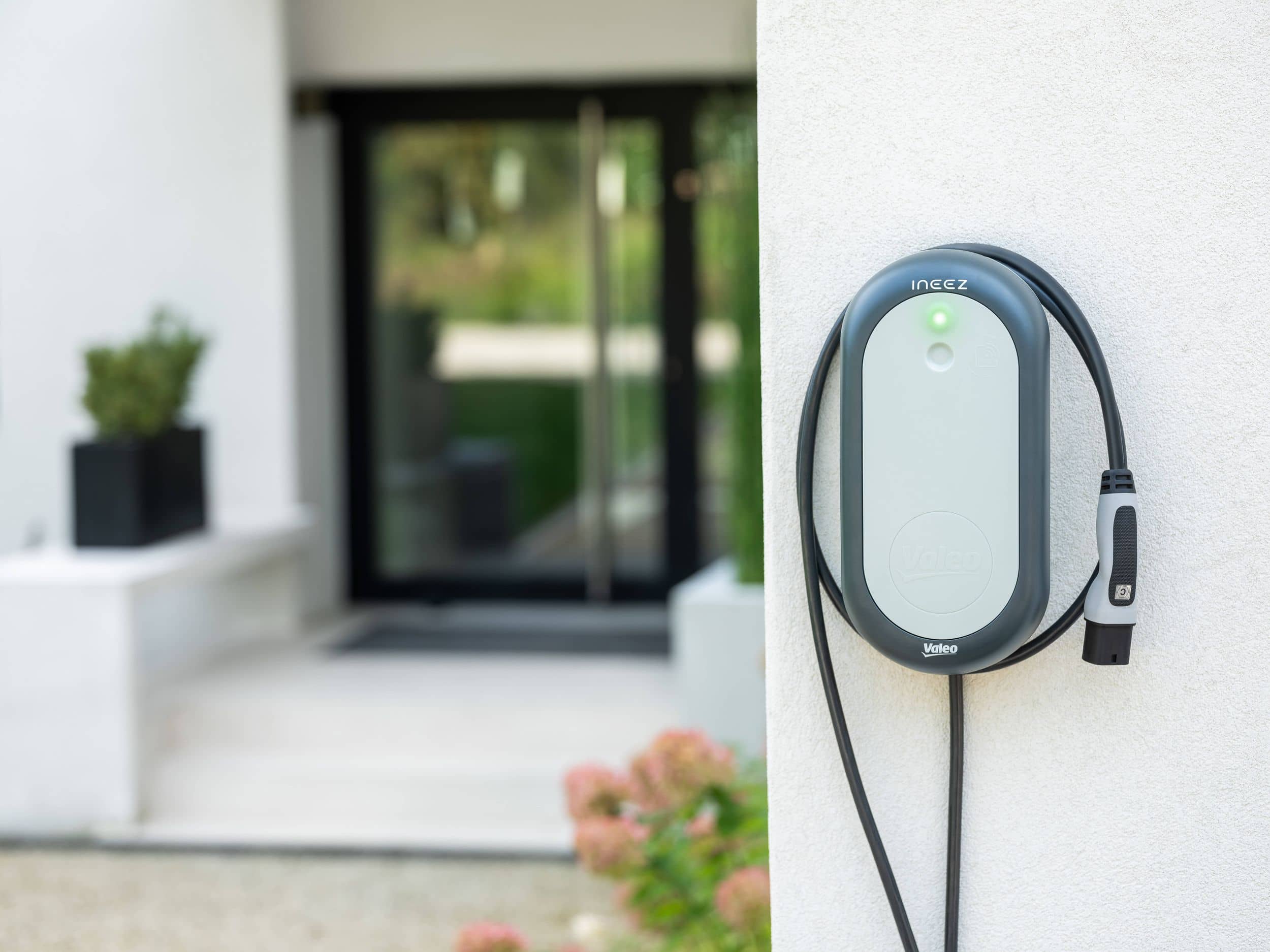 Ineez | The local charger for home
