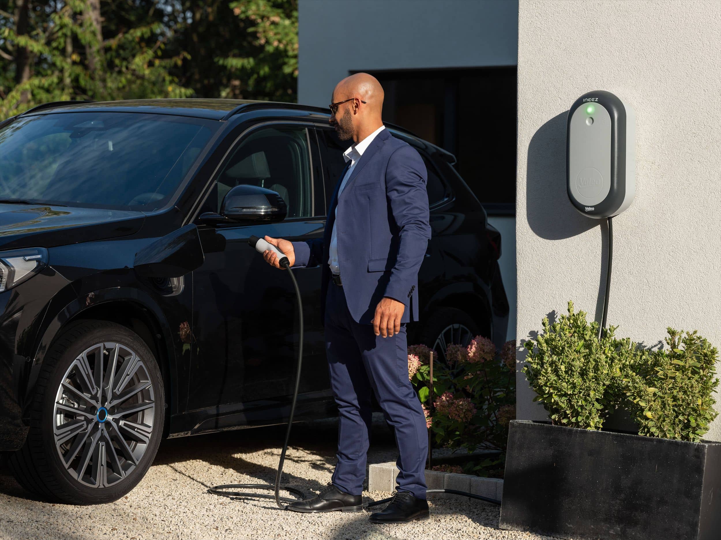 Ineez | The local charger for home